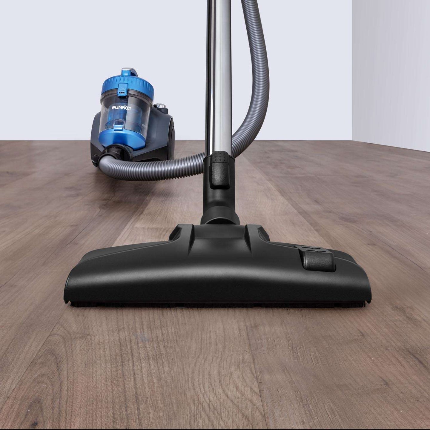 Eureka WhirlWind NEN110F – Cyclonic Canister Freedom. - Eureka US